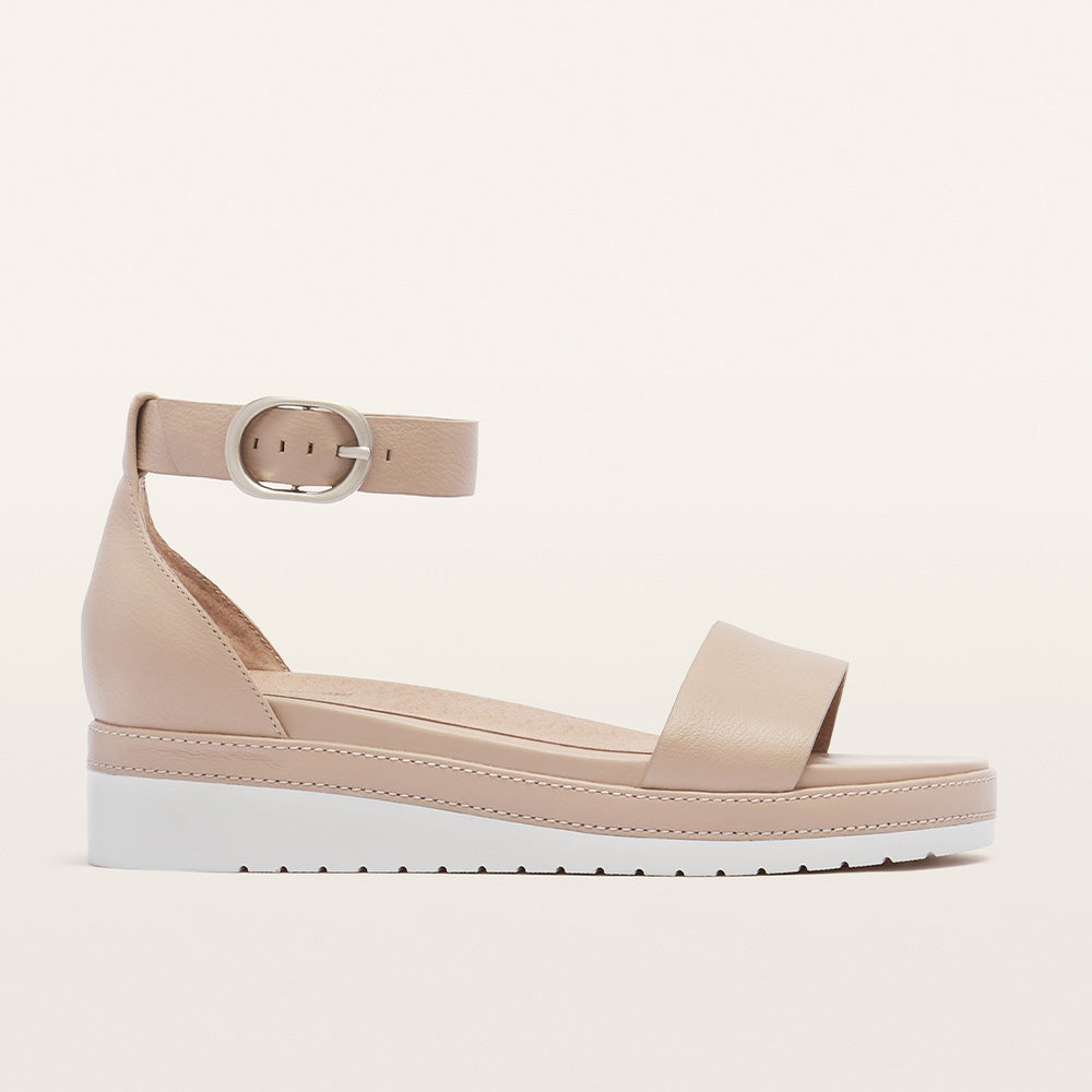 Skye Warm Sand Tumbled Women's Flat Sandal | FRANKIE4
